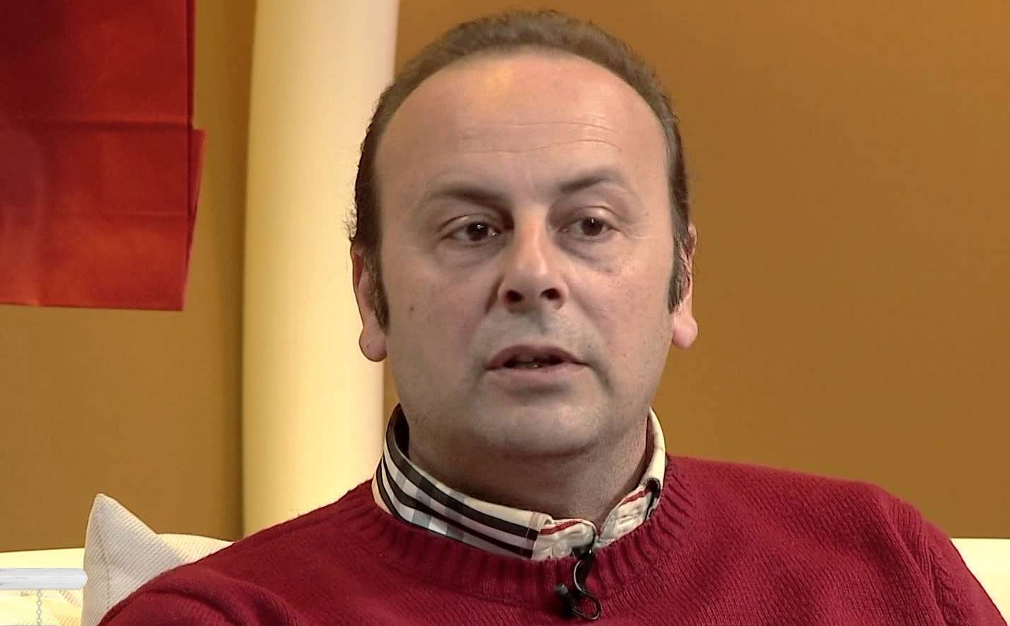 Në skenë me Laura Nezhën, si u ndjeva nën lëkurën e burrit që për 20 ...