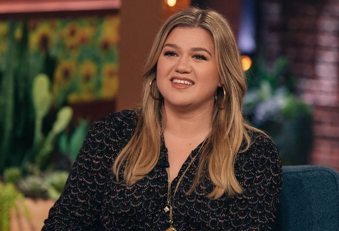 “Kam qarë shumë”/ Kelly Clarkson rrëfen si rrallë herë vështirësitë që ...