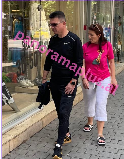 Fotot nga paparazzi/ Ermonela Felaj dhe bashkëshorti i saj hezitojnë të ...