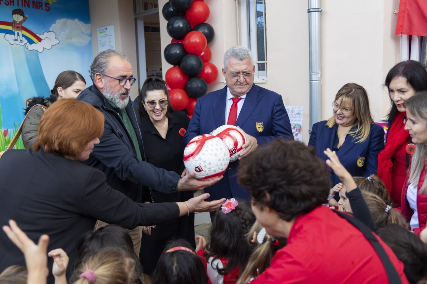Festa kombëtare me fëmijët në Vlorë, Anila Basha: Botërori një ëndërr ...