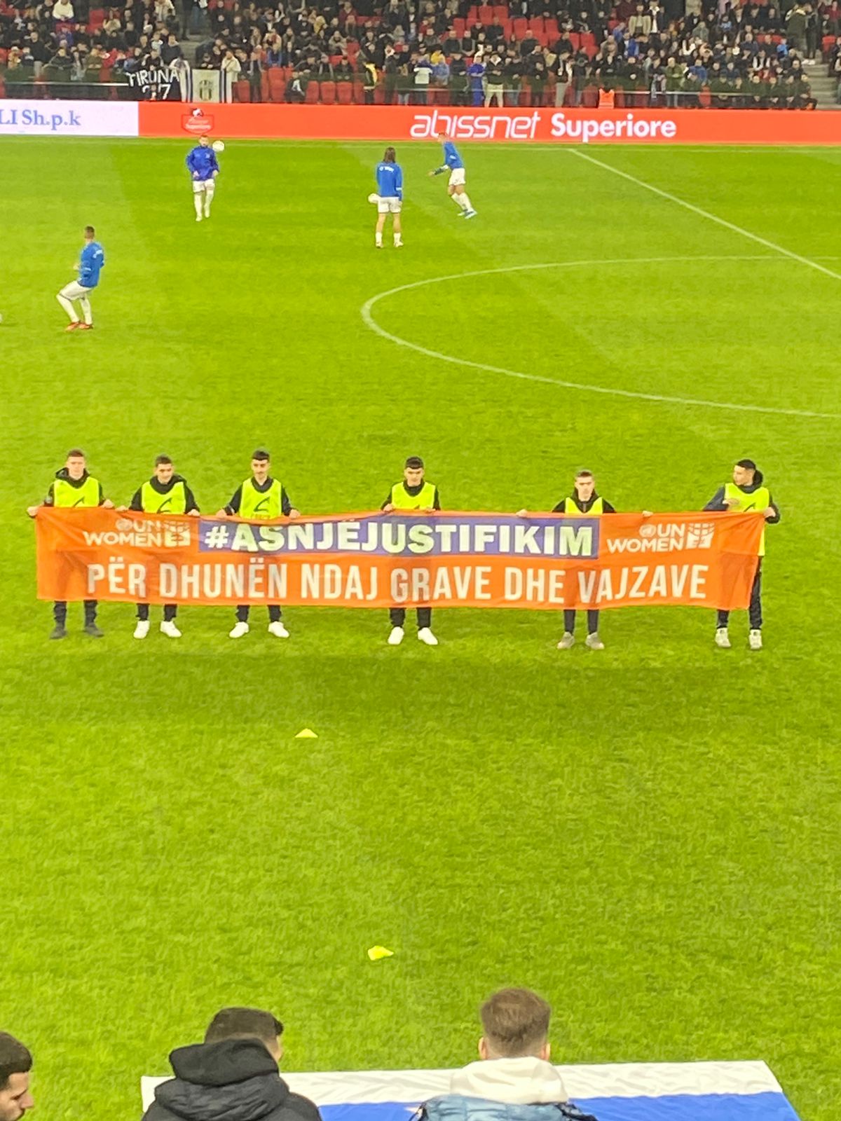 Në pritje të Komisionit të Disiplinës për dhunën te femrat, Tirana ...