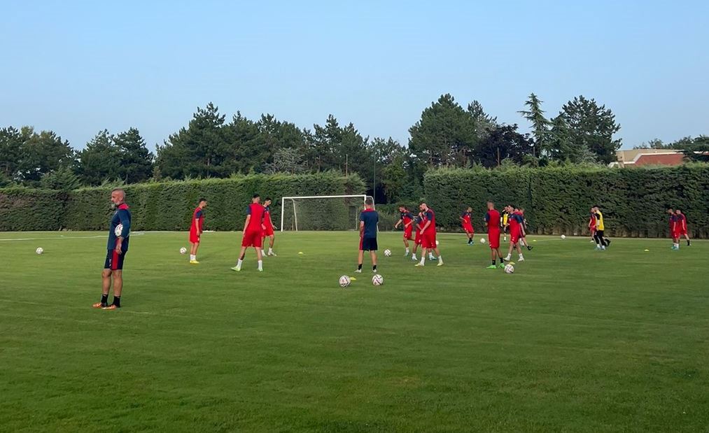 Dy futbollistë të Vllaznisë shqetësojnë para Europës, sulmuesi prish ...