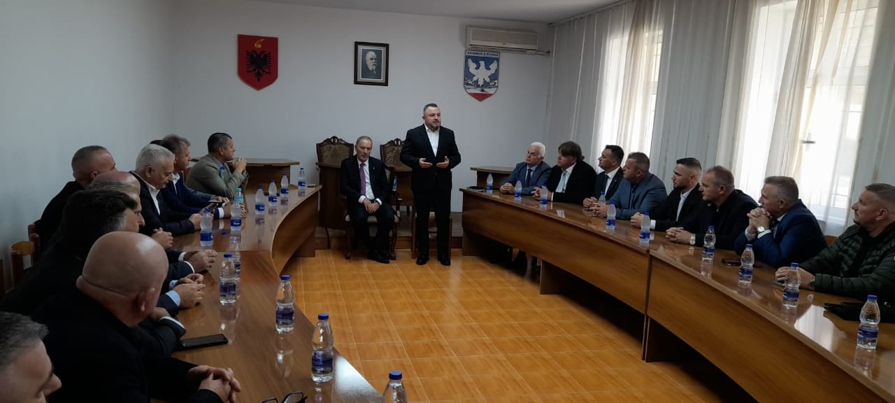 Kryebashkiaku i Pukës, Rrok Doda, i përgjigjet Veleçikut: Ankesat bëhen ...