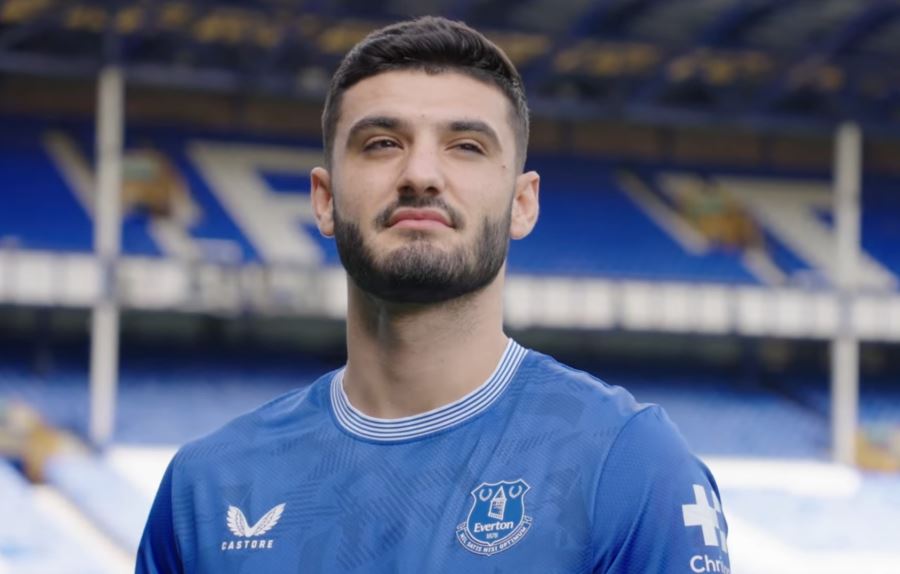 Armando Broja nuk do të luajë sot, shtyhet ndeshja Everton-Liverpul. Ja ...