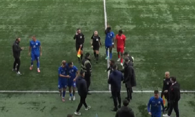 VIDEO/ Tension në “Arena e Demave”, gjyqtarja Rusta nuk kursehet ndaj ...