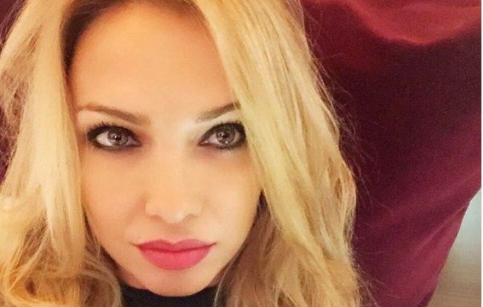 FOTOT/ Ja sa seksi duket Xhemi Shehu edhe pse pa grim