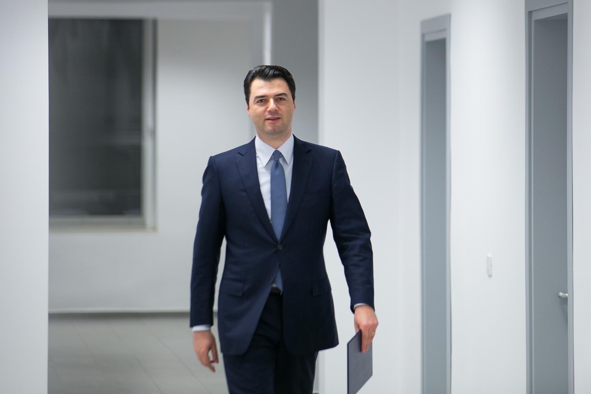 “Lulzim Basha shpallet njeriu i vitit 2016, ja dy arsyet kryesore”
