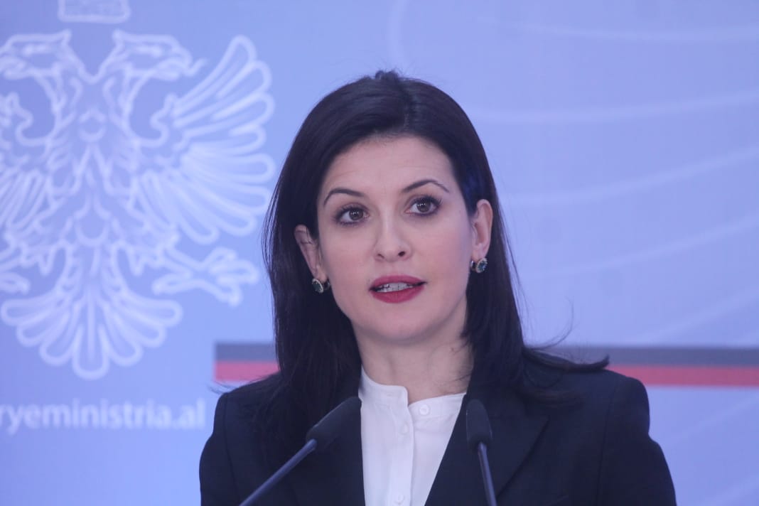 “Presidenti do duhej të mos kishte njohur 2 dekretet e parlamentit ...