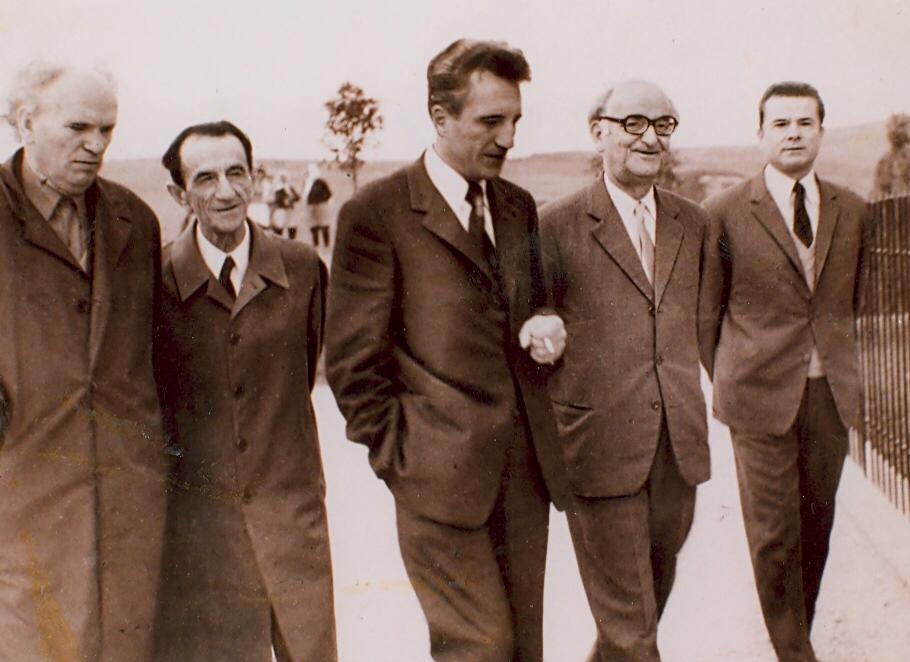 Kujtimet e Skënder Luarasit: Si më sulmoi Musaraj kur Kadarenë e ...