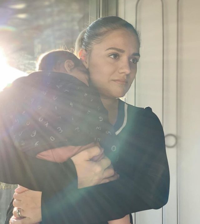 Vajza e tij feston 1-vjetorin, Eno Popi publikon foton e parë me Liv
