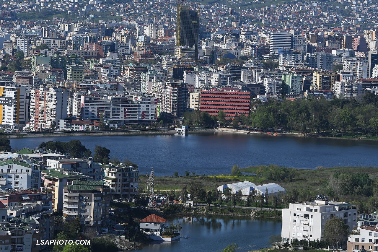 FOTOLAJM/ Ana tjetër e koronavirusit, ja si ka ndryshuar cilësia e ...