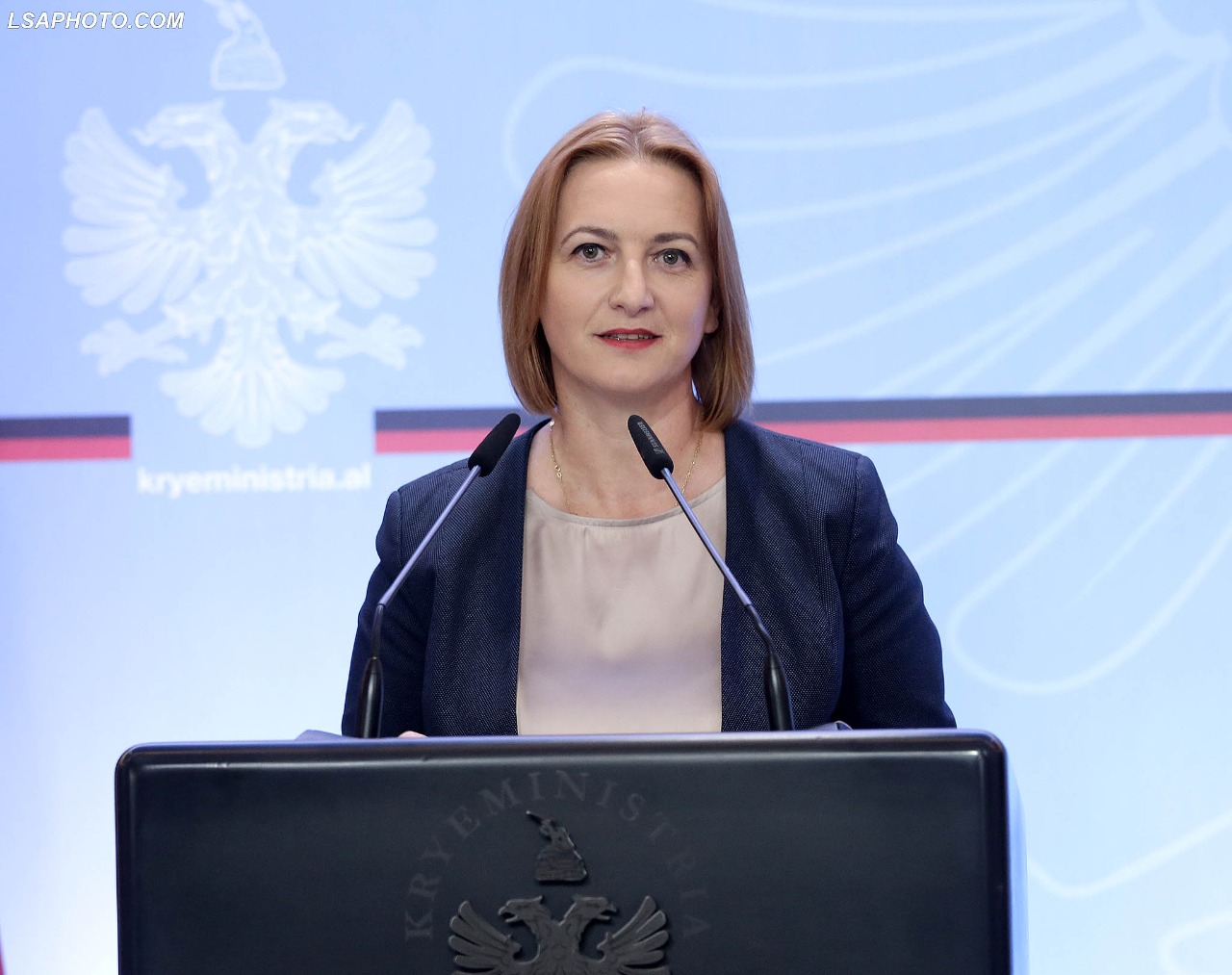 Ministrja e Ekonomisë zbulon sa do të jetë paga e mjekëve, pas tyre ...