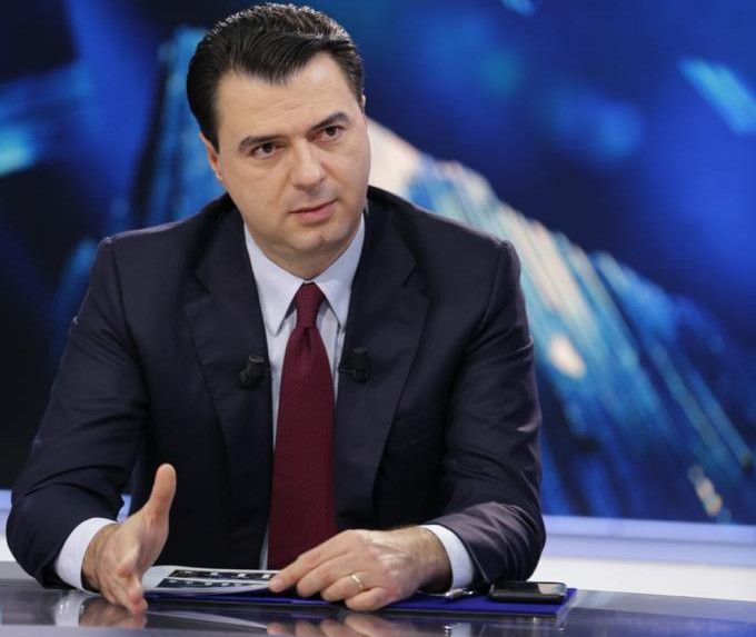 “Thonë që jam i biri Enver Hoxhës” – Basha tregon arsyen pse s’ka pasur ...