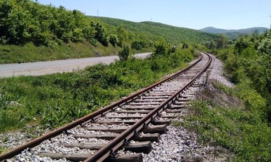Për vitet 2022-2024, qeveria vë hekurudhat dhe infrastrukturën detare ...