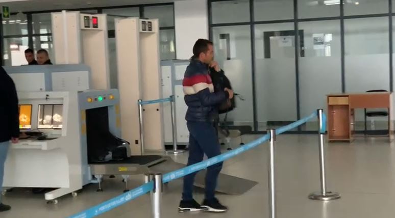 “Udhëtim i lodhshëm”- Pasagjerët e linjës Brindisi-Vlorë tregojnë ...