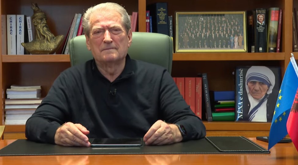 Protesta kombëtare e datës 12 nëntor, Berisha lajmëron orarin se kur do ...