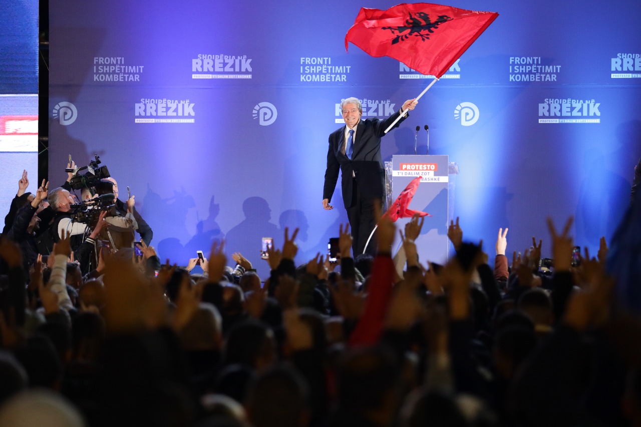 Tubimi i 12 nëntorit/ Analisti: Ka njerëz që duan që PD të protestojë ...