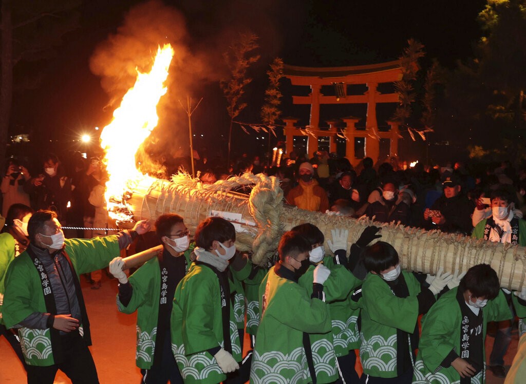 Viti i Ri 2023 troket në Japoni dhe Korenë e Jugut! Fishekzjarre e ...