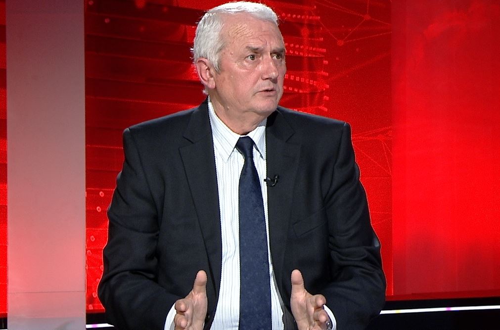 Situata brenda PD-së dhe regjistrimi në zgjedhje/ Ish-nënkryetari i KQZ ...