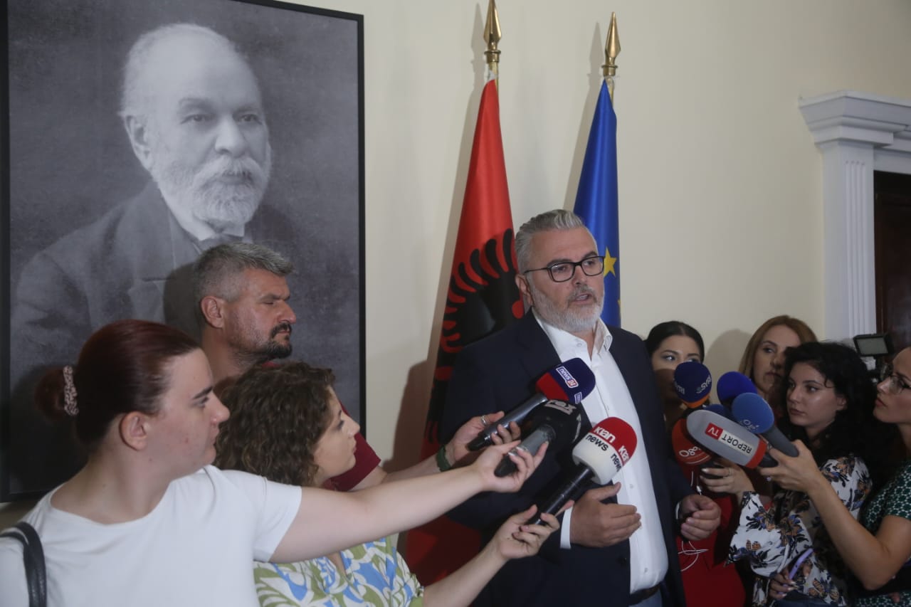 Opozita e përçarë, deputeti socialist: Ja me kë do bashkëpunojmë ...