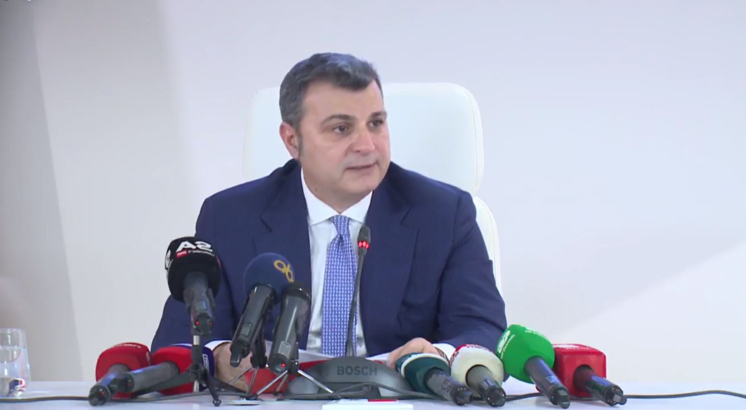 “Banka e Shqipërisë ka rezerva dhe mund të mbështesë ekonominë”- Sejko ...
