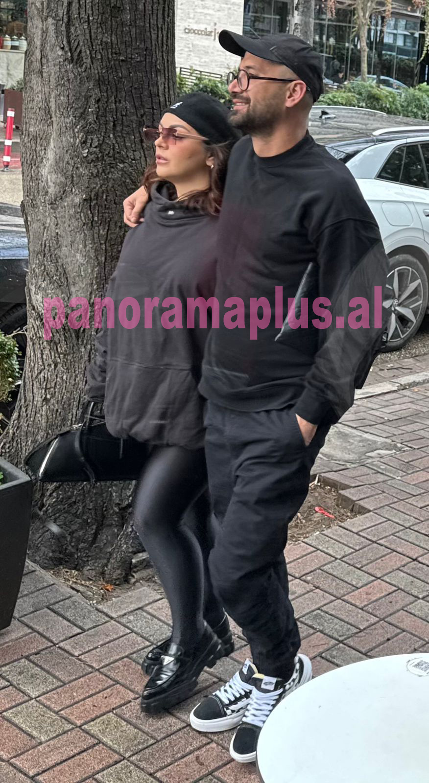 Fotot nga paparazzi/ Të dashuruar si Fifi dhe Adisi! Çifti të pandarë ...