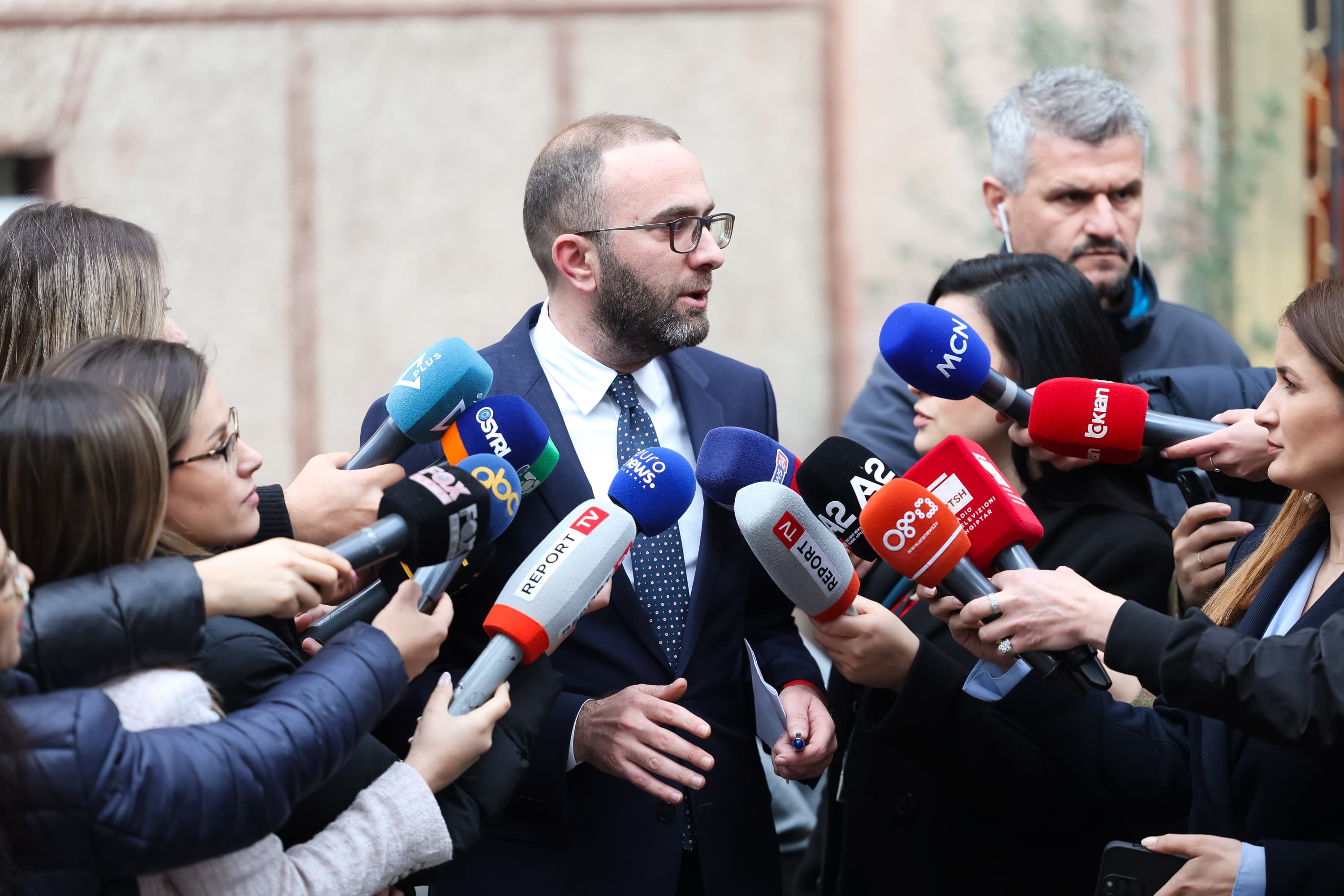 Grupi Parlamentar i PD depoziton në Kuvend projektligjin për rritjen e ...