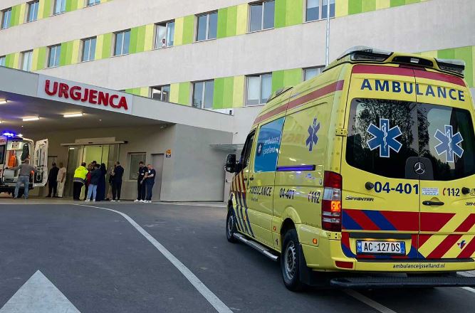 EMRI/ Qëlloi veten me kallashnikov, 53-vjeçari është me profesion ...