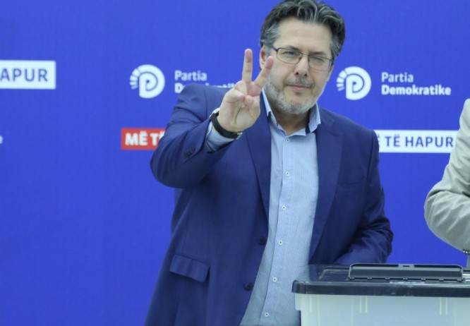 INTERVISTA/ “‘Non-grata’ e Berishës është fshirë, së shpejti bëhet ...