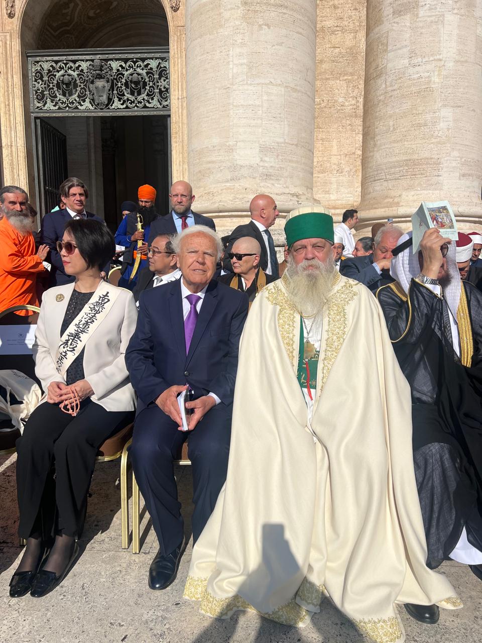 Papa Leo XIV pret përfaqësuesit e besimeve të ndryshme fetare të botës ...