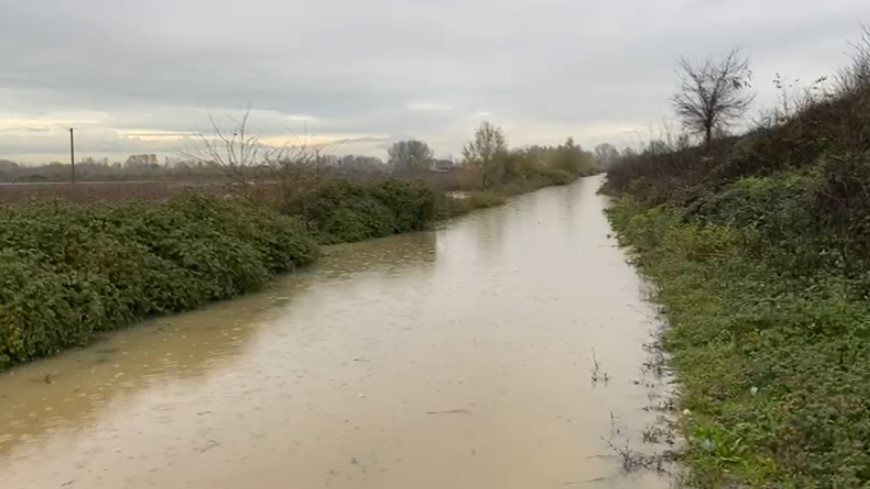 VIDEO/ Bad weather in the country, the Ishëm river overflows its bed ...